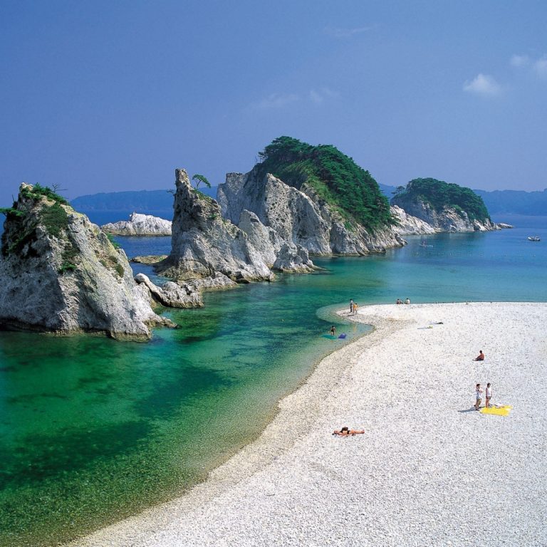 Japan’s Top 20 Dreamy Beaches! A Summer Paradise of Blue Seas and White ...